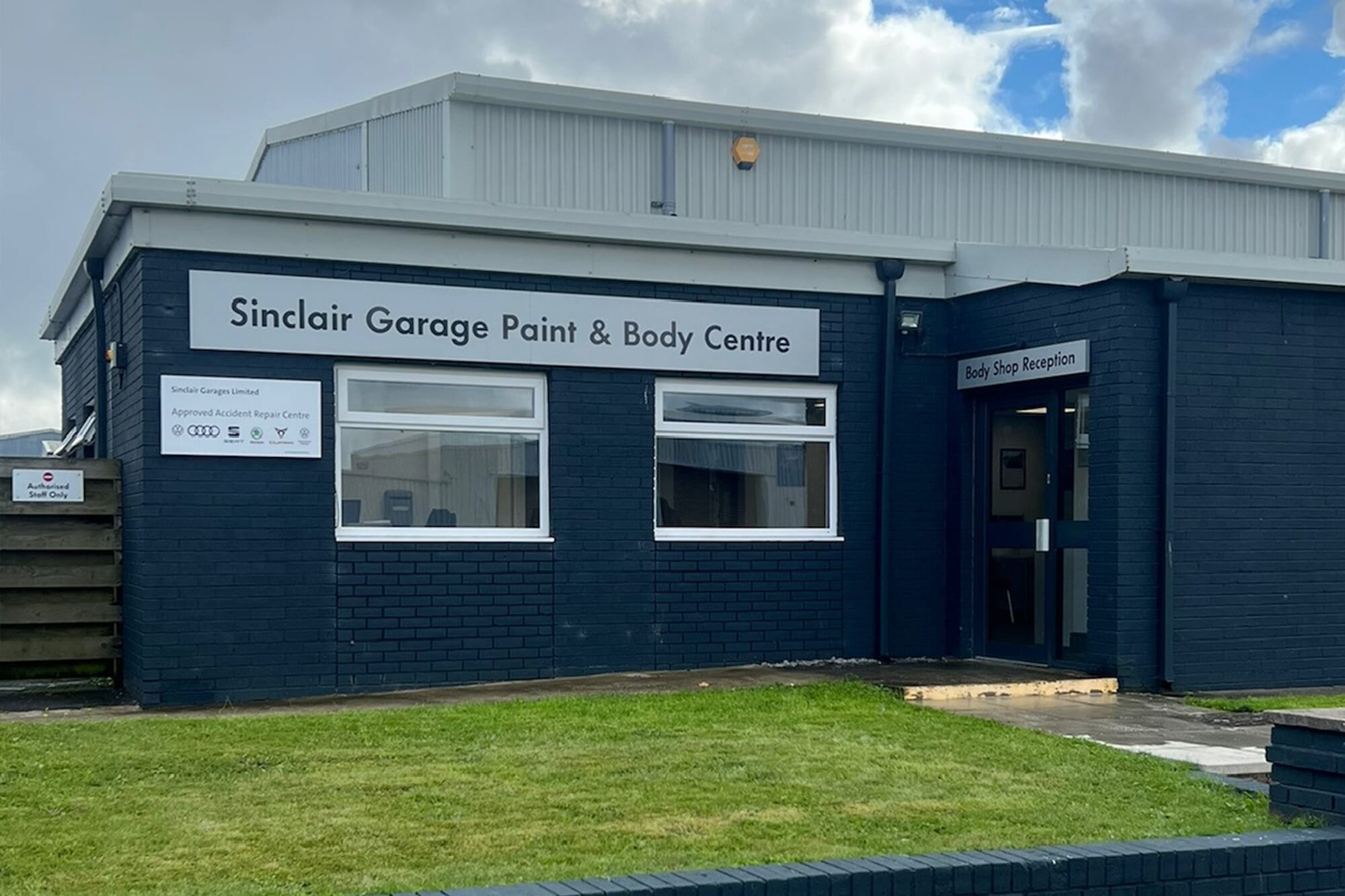 Sinclair Paint & Bodyshop | Swansea, SA4 9GW | South Wales